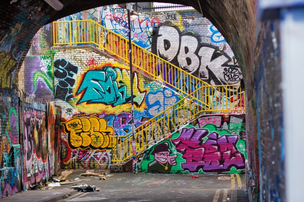 Graffiti vs Street Art: What's The Difference? | Graff Storm